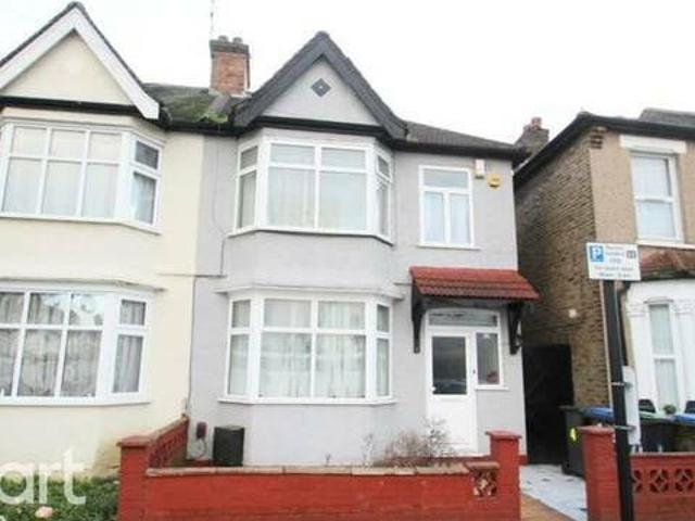 4 bedroom terraced house for rent in Raynham Terrace N18