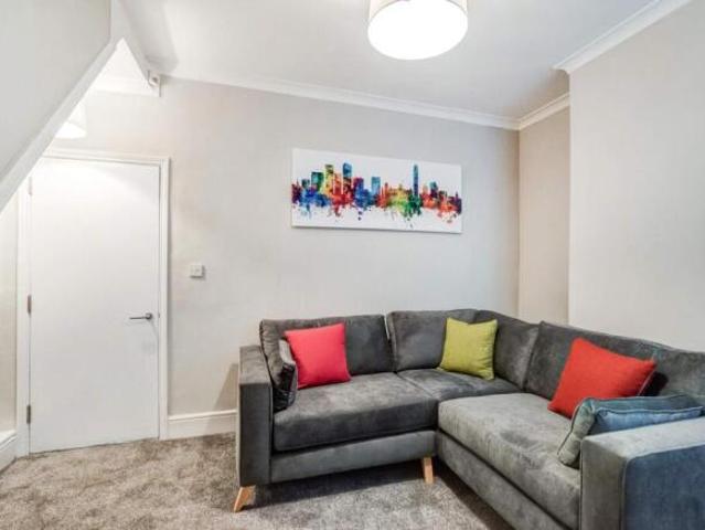 4 bedroom terraced house for rent in Raddlebarn Road, Selly Oak, Birmingham, B29