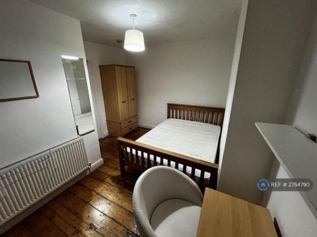 4 bedroom terraced house for rent in Russell Road, Bristol, BS16