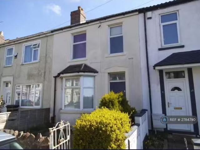 4 bedroom terraced house for rent in Russell Road, Bristol, BS16