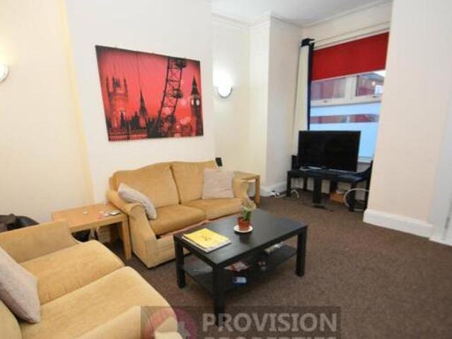 4 Bedroom Terraced House For Rent In Woodhouse, Leeds