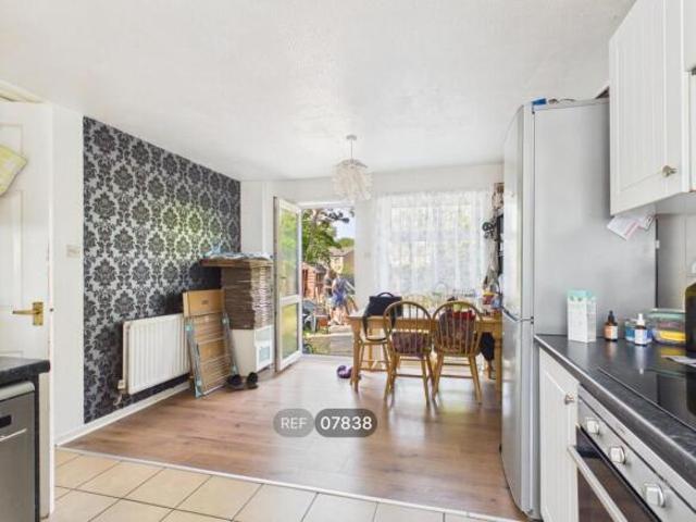 4 bedroom terraced house for rent in Watergall, Peterborough, PE3 8ND, PE3