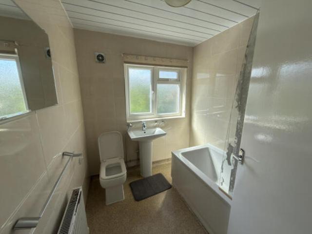 4 bedroom terraced house for rent in Way, Bradford, West Yorkshire, BD5