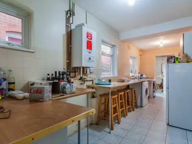 4 bedroom terraced house for rent in Wallace Road, Selly Park.