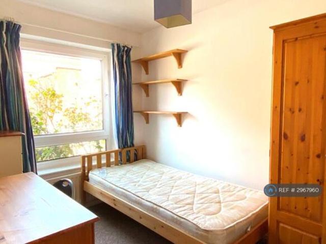 4 bedroom terraced house for rent in Warblington Street, Portsmouth, PO1