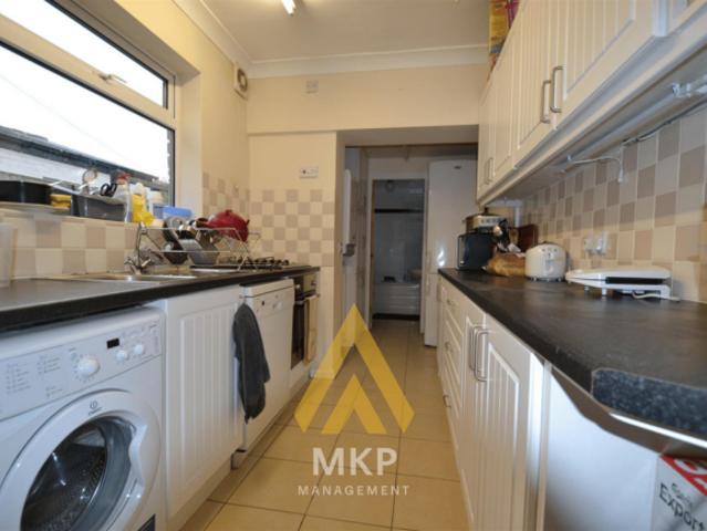 4 bedroom terraced house for rent in Warwards Lane, Selly Oak B29 7RA, B29