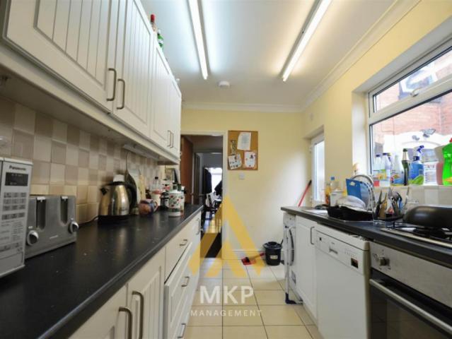 4 bedroom terraced house for rent in Warwards Lane, Selly Oak B29 7RA, B29