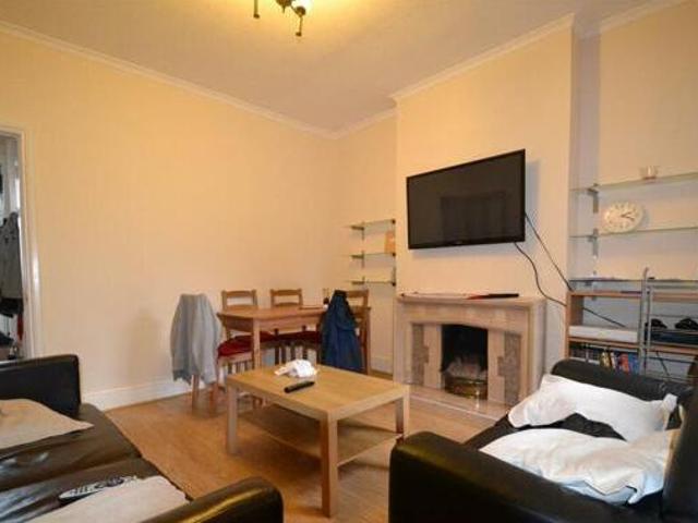 4 Bedroom Terraced House For Rent In Warwards Lane,selly Oak, Birmingham