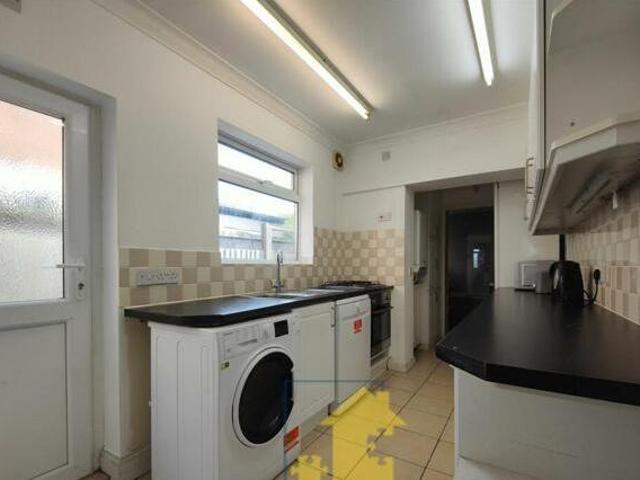 4 Bedroom Terraced House For Rent In Warwards Lane,selly Oak, Birmingham