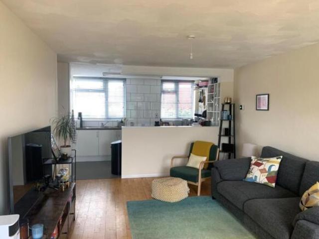 4 bedroom terraced house for rent in Weavers Close, Gravesend, DA11 0SJ, DA11