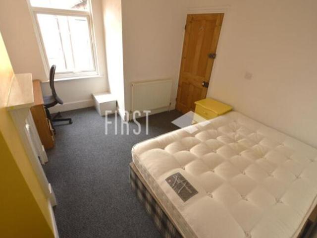 4 bedroom terraced house for rent in Welford Road, Clarendon Park, LE2