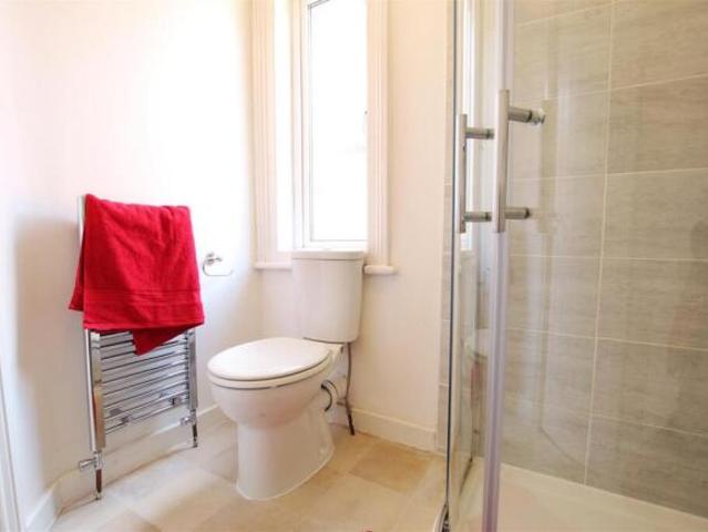 4 bedroom terraced house for rent in Whitworth Road, Northampton, NN1
