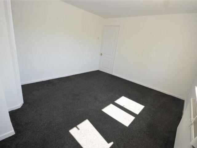 4 bedroom terraced house for rent in William Roberts Avenue, Kirkby, Liverpool, L32