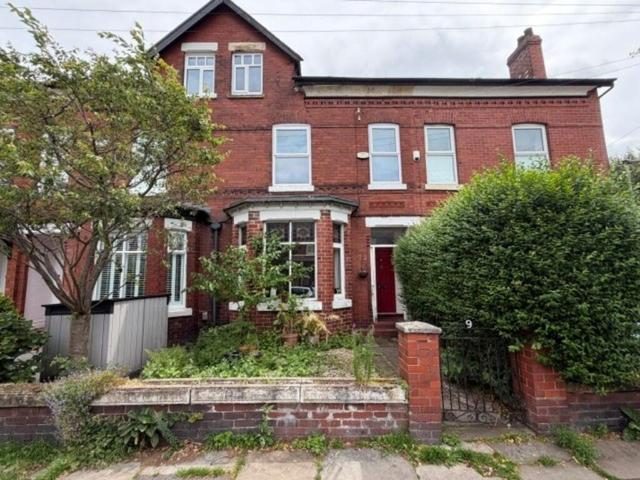 4 bedroom terraced house for rent in Wilton Road, Chorlton, M21