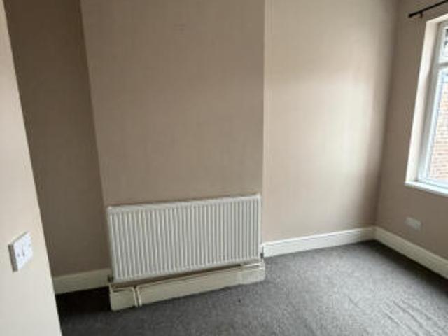 4 bedroom terraced house for rent in Windsor road, Droylsden, M43 6WB, M43