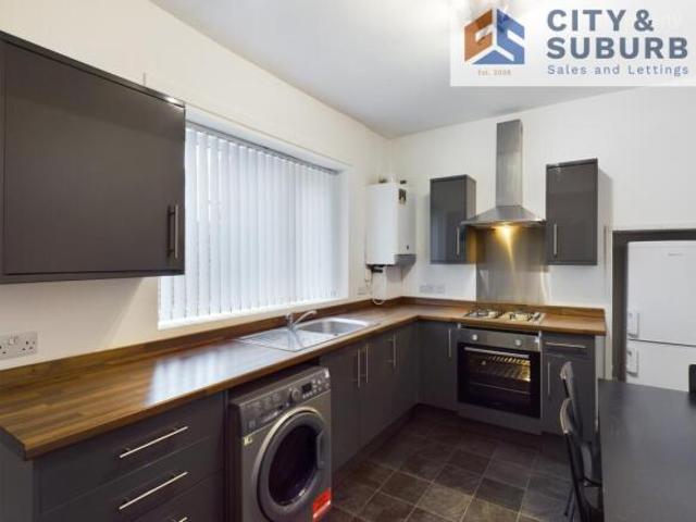 4 bedroom terraced house for rent in Tenth Avenue. Heaton, Newcastle, NE6 5XU, NE6