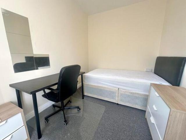 4 bedroom terraced house for rent in Terry Road, City Centre, Coventry, CV1