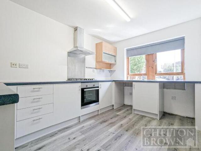 4 bedroom terraced house for rent in The Approach, Northampton, NN5