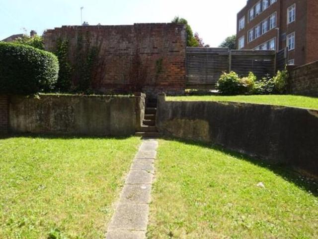 4 bedroom terraced house for rent in The Highway, Brighton, BN2