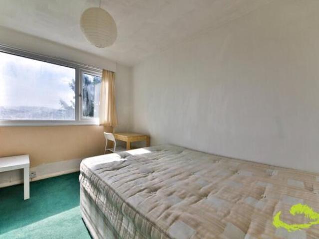 4 bedroom terraced house for rent in Thompson Road, Brighton, BN1