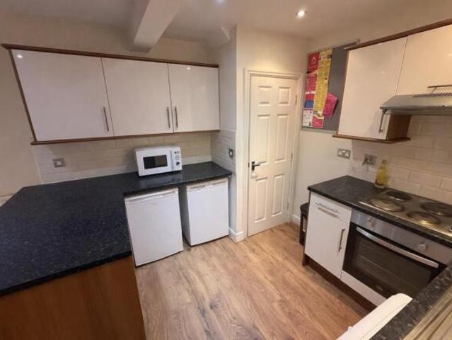 4 bedroom terraced house for rent in Trelawn Avenue, Headingley, Leeds, West Yorkshire, LS6