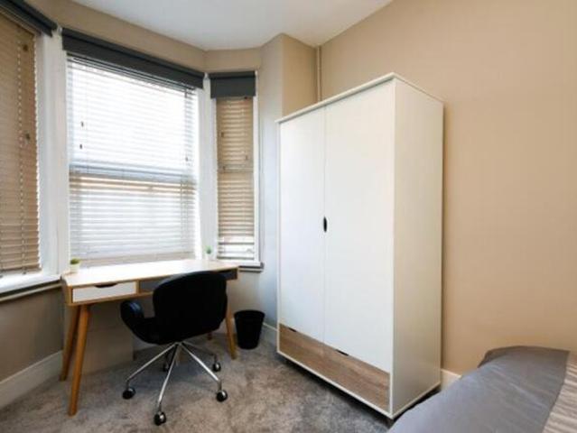 4 bedroom terraced house for rent in Turney Street, Nottingham, NG2