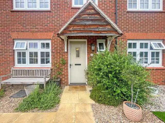 4 bedroom terraced house for rent in Turner Crescent, Hauxton.