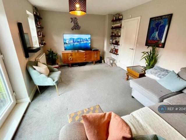 4 bedroom terraced house for rent in Twine Street, Leeds, LS10