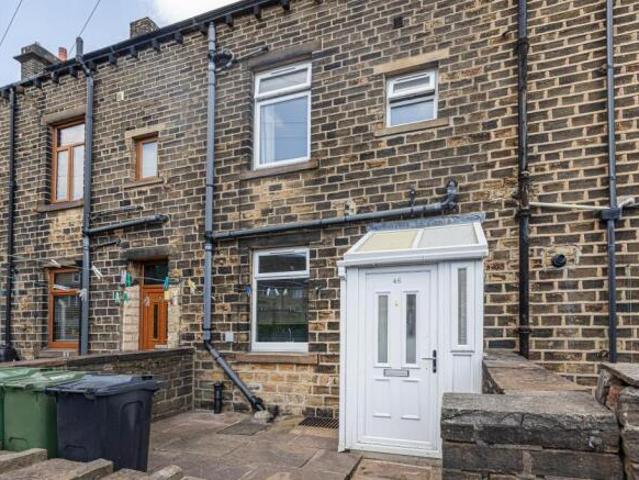 4 bedroom terraced house for rent in Union Street, Lindley, Huddersfield, HD3