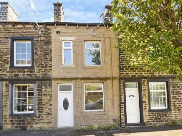 4 bedroom terraced house for rent in Vale Street, Keighley, BD21