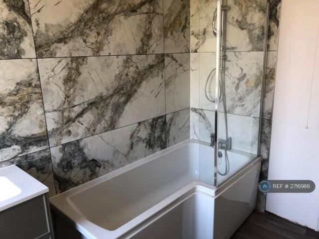 4 bedroom terraced house for rent in Victoria Terrace, Leeds, LS3