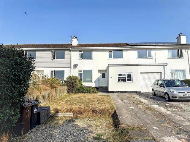 4 bedroom terraced house for sale