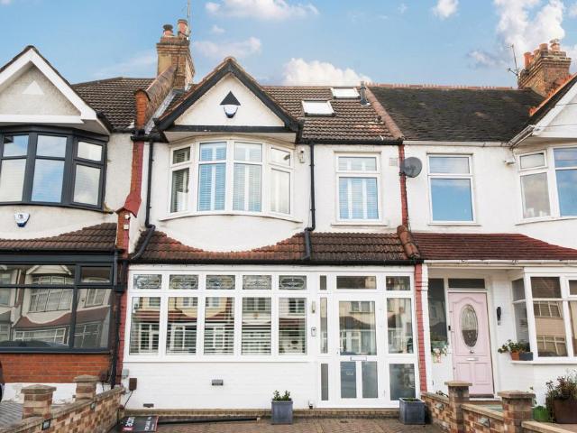 4 bedroom terraced house for sale