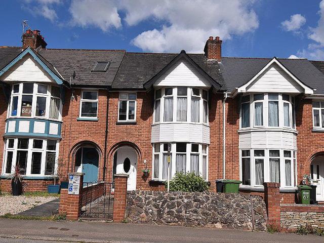 4 bedroom terraced house for sale