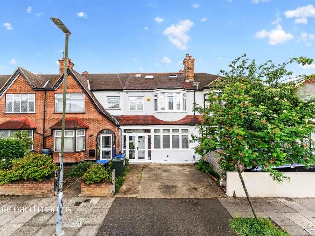 4 bedroom terraced house for sale