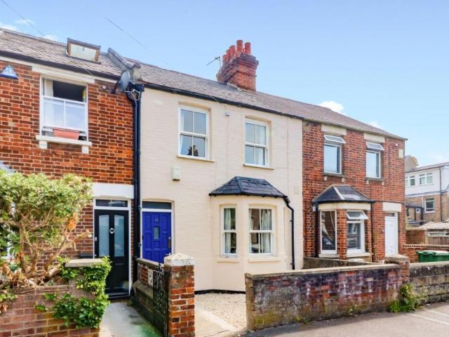 4 bedroom terraced house for sale