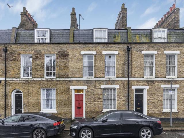 4 bedroom terraced house for sale