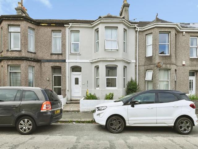 4 bedroom terraced house for sale