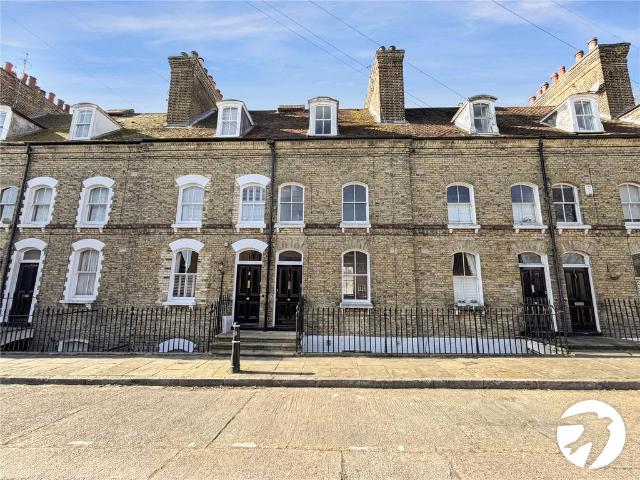 4 bedroom terraced house for sale