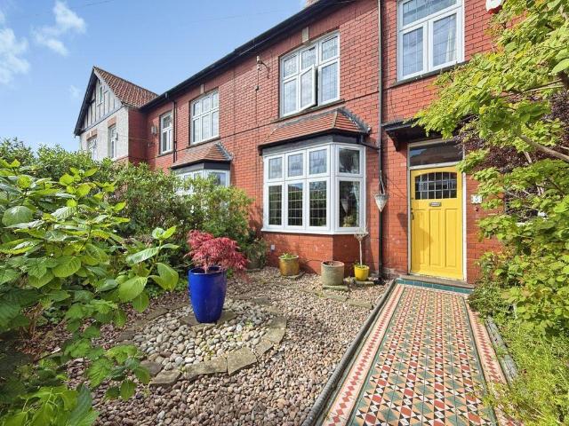 4 bedroom terraced house for sale