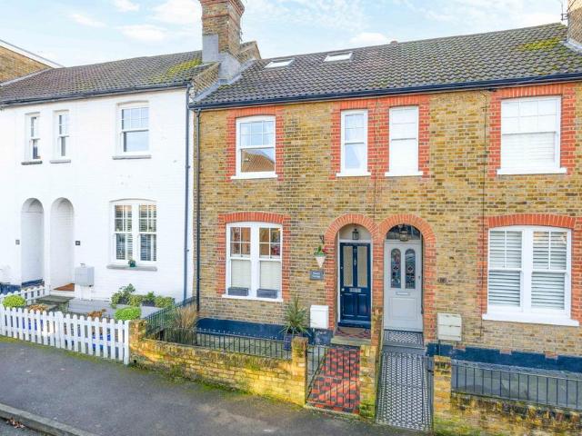 4 bedroom terraced house for sale