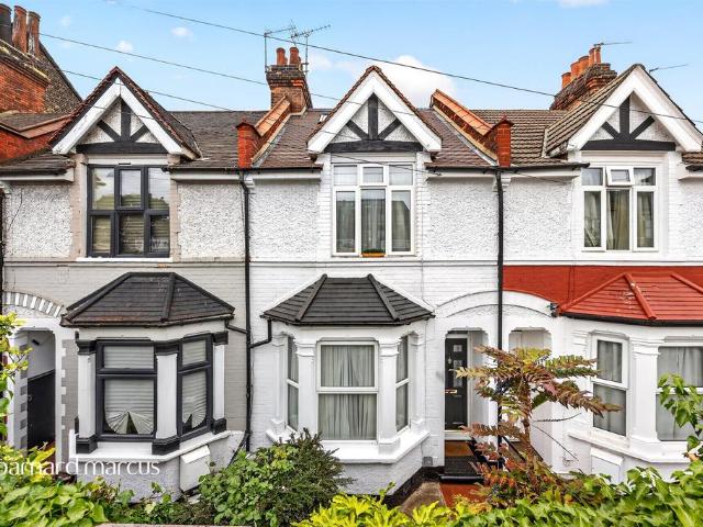 4 bedroom terraced house for sale