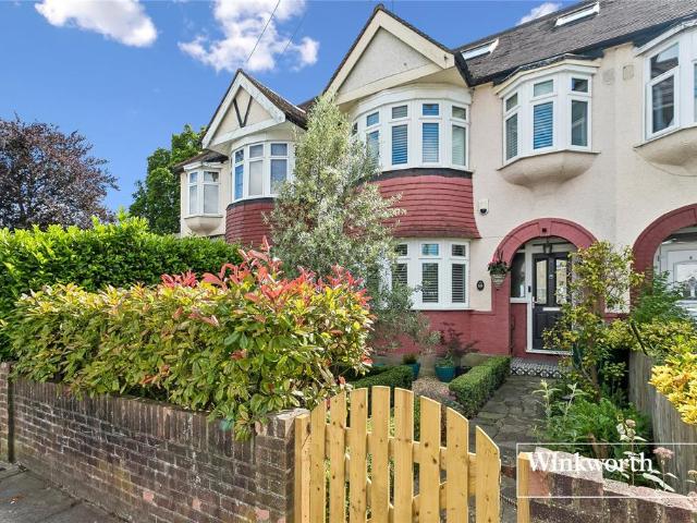 4 bedroom terraced house for sale