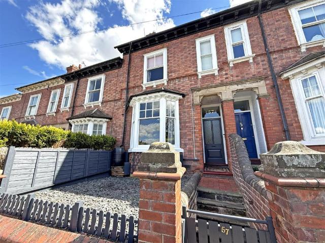 4 bedroom terraced house for sale
