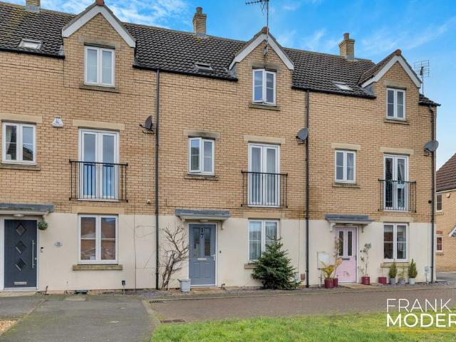 4 bedroom terraced house for sale