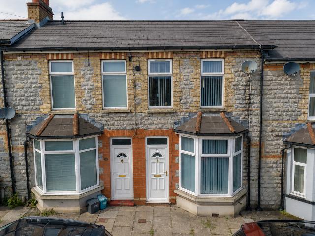 4 bedroom terraced house for sale