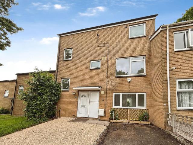 4 bedroom terraced house for sale