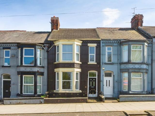 4 bedroom terraced house for sale