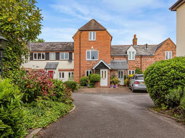 4 bedroom terraced house for sale