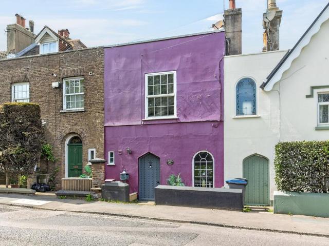 4 bedroom terraced house for sale